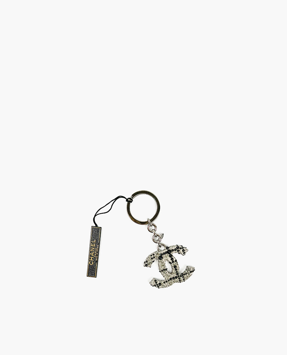 Chanel CC Silver Key Charm – Luxury Helsinki