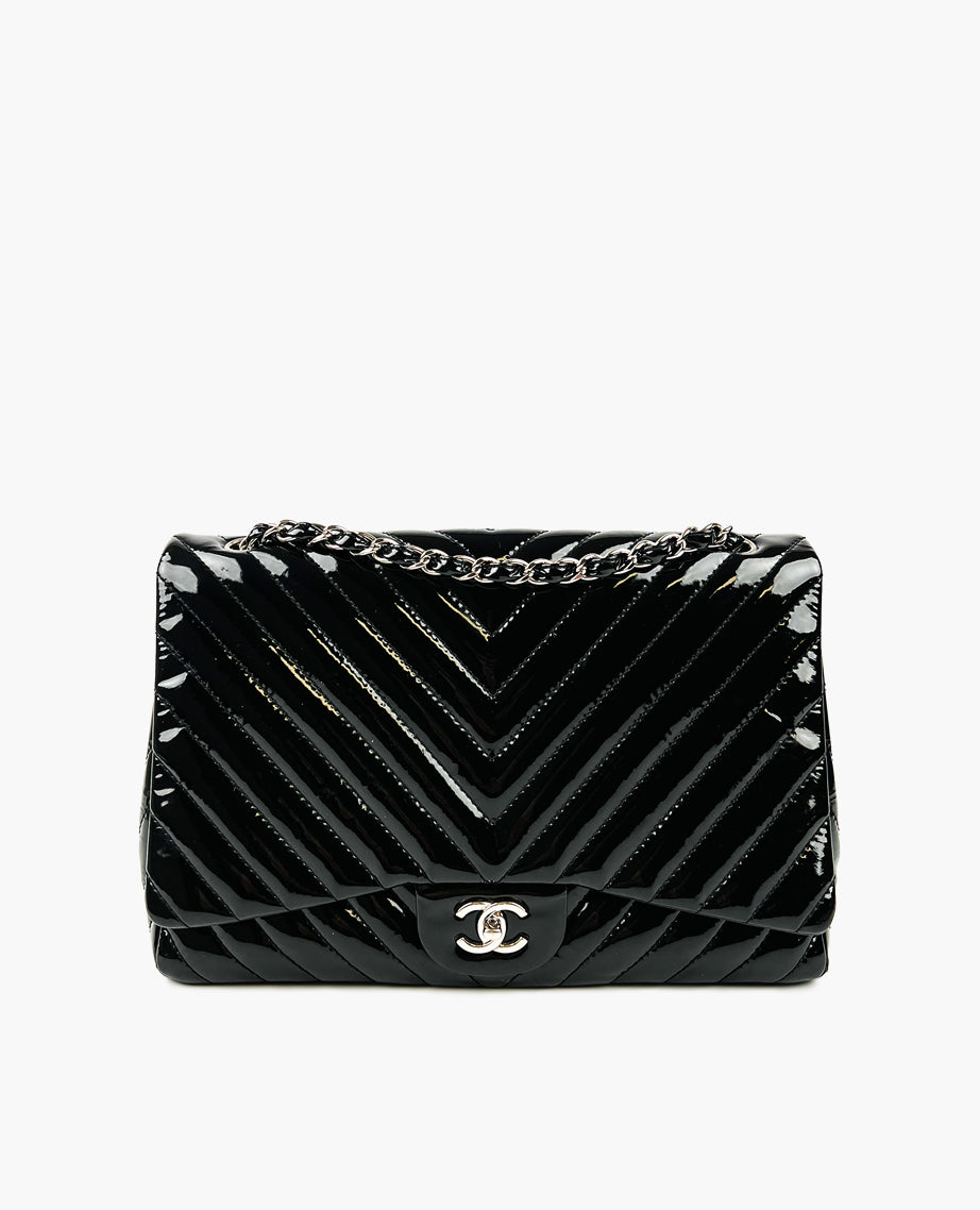 Chanel Black Chevron Quilted Patent Leather Classic Maxi Jumbo Single ...