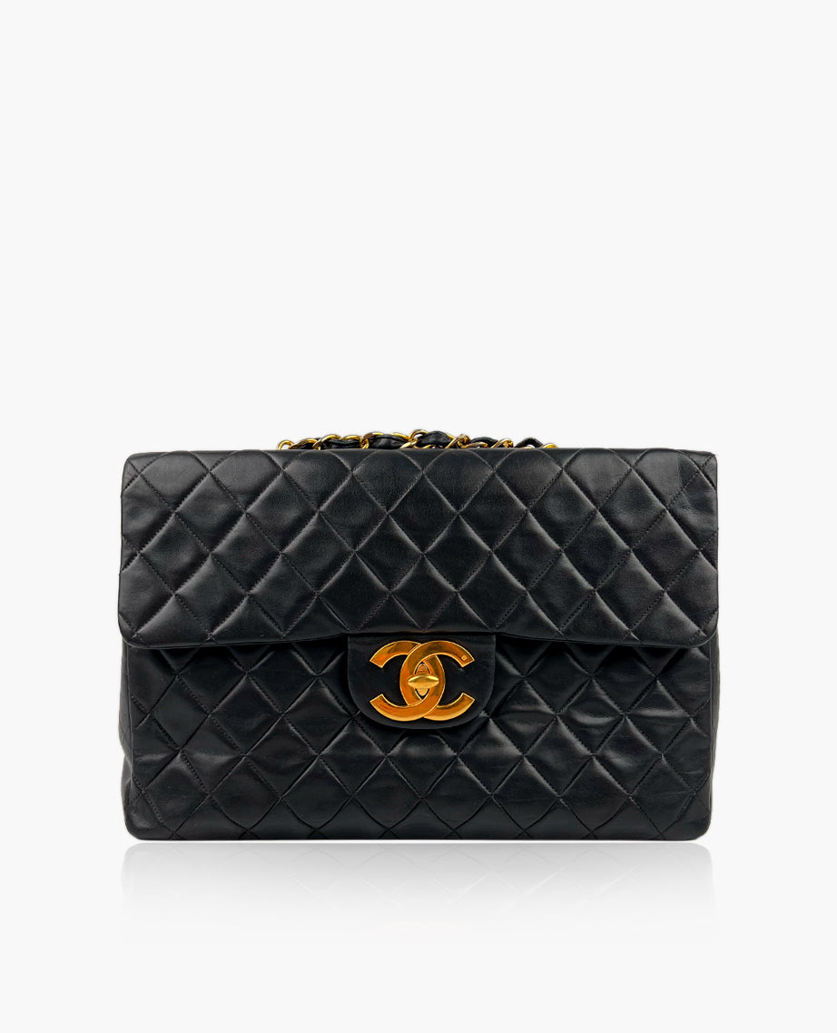 Chanel Timeless Maxi Jumbo Vintage Black Lambskin GHW – Luxury Helsinki